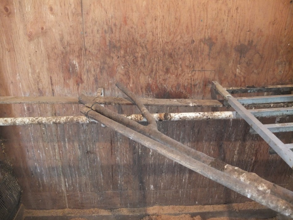 Roost Bar Makeover: The Big Reveal – Bitchin' Chickens