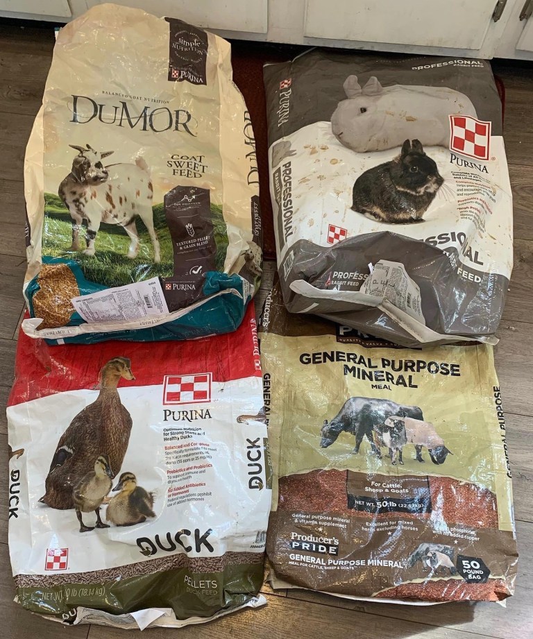 DIY Upcycled Feed Bag Projects – Bitchin' Chickens