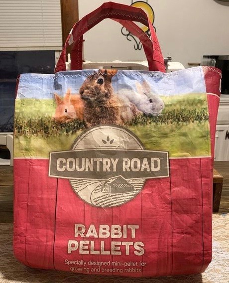 DIY Upcycled Feed Bag Projects – Bitchin' Chickens
