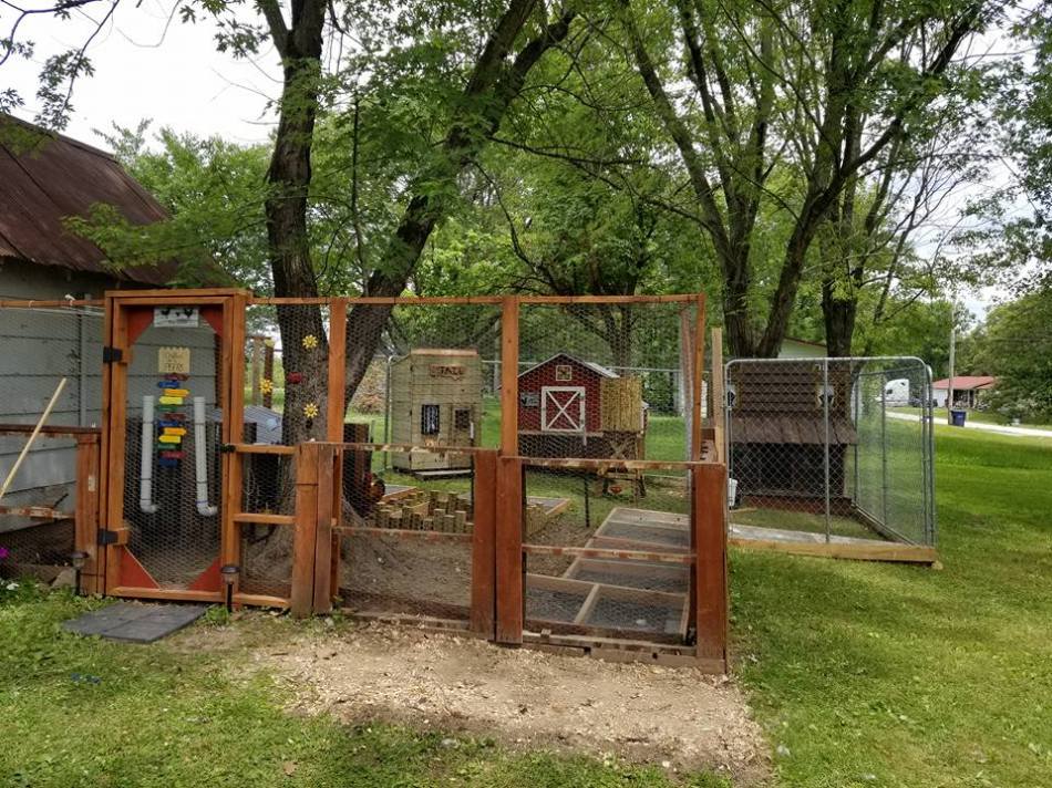 Coop Town: Western-Themed Chicken Coops – Bitchin' Chickens