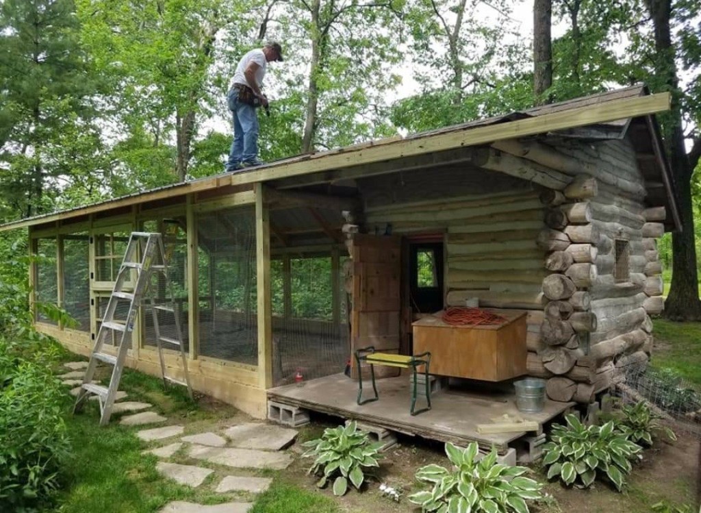 Log Cabin Chicken Coop – Bitchin' Chickens