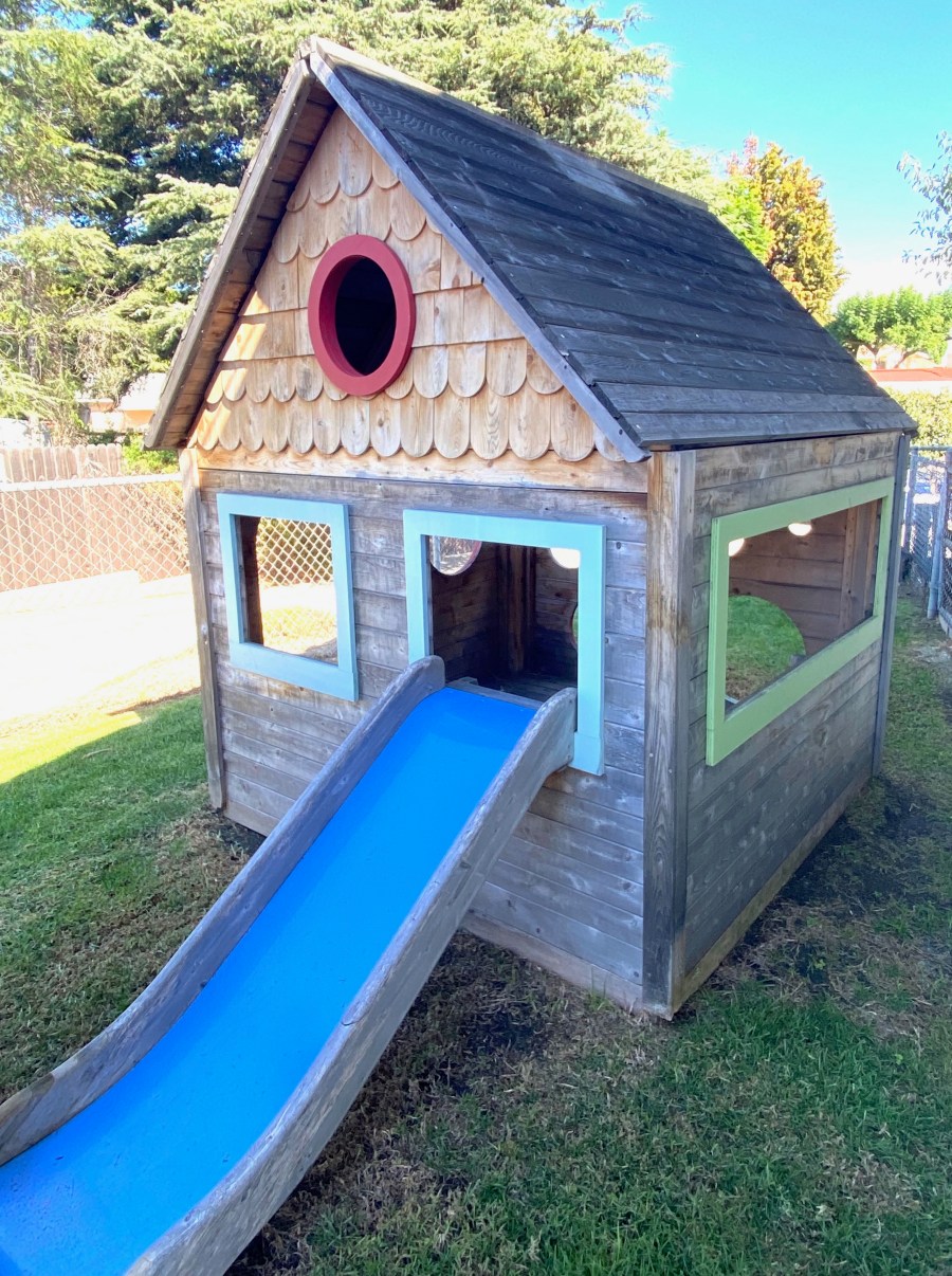 Playhouse Fortress Chicken Coop Conversion – Bitchin' Chickens