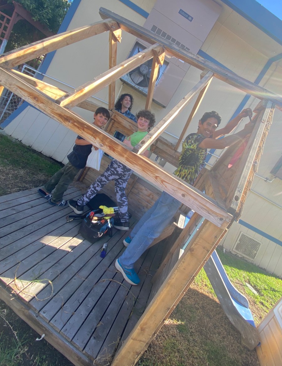 Playhouse Fortress Chicken Coop Conversion – Bitchin' Chickens