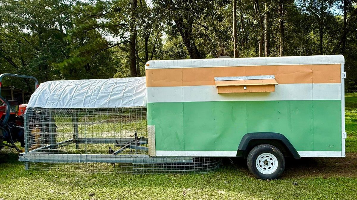Trailer Conversion Chicken Coop 3 – Bitchin' Chickens